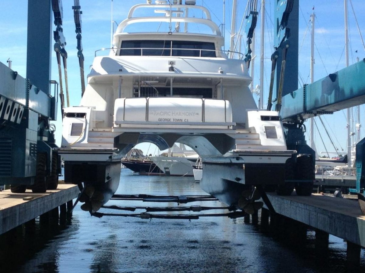 Pachoud Pmy32 Pachoud 86 My "azure Ii" Power Catamaran: Power Boats ...