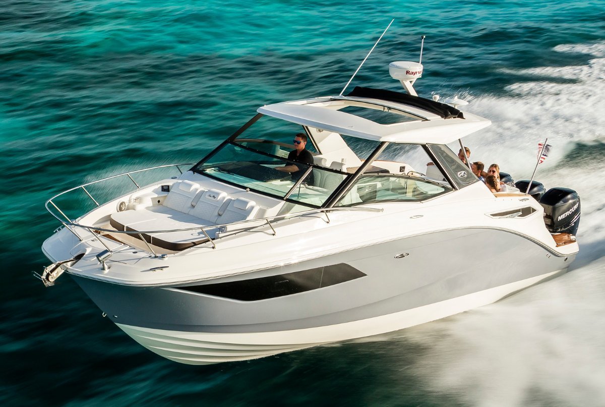 New Sea Ray 320 Sundancer Ob Sports Cruiser Power Boats Boats Online 