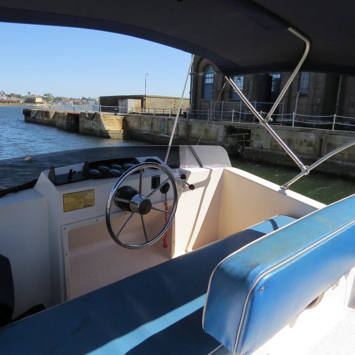 Mariner 28 Flybridge For Sale | Hallett Boat Brokers