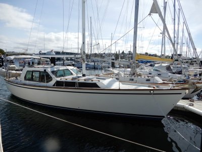 Zeston 40 True Pilothouse, Presented In Excellent Condition: Sailing ...