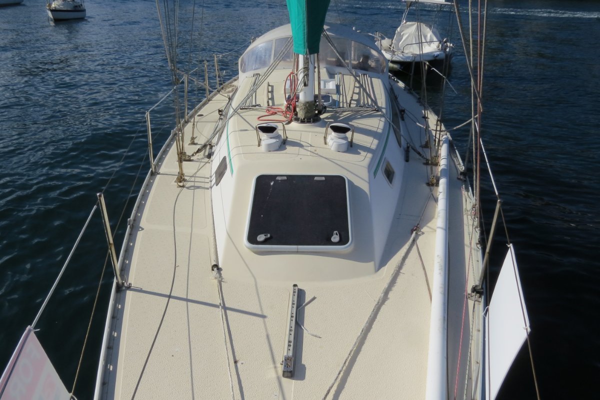 Cavalier 37 For Sale | Hallett Boat Brokers