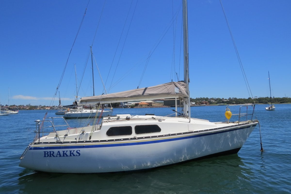 Hutton 28 For Sale | Hallett Boat Brokers