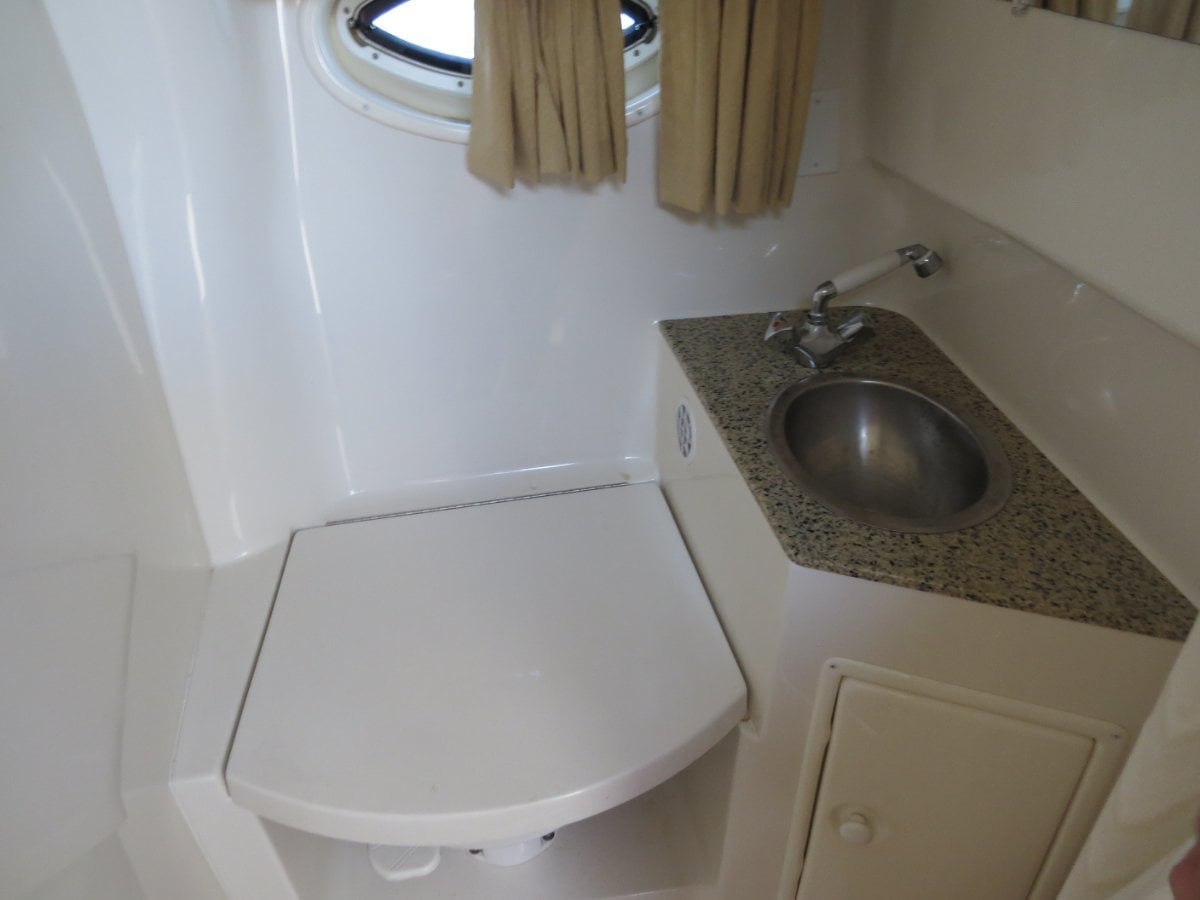 Monterey 290 Cruiser For Sale | Hallett Boat Brokers