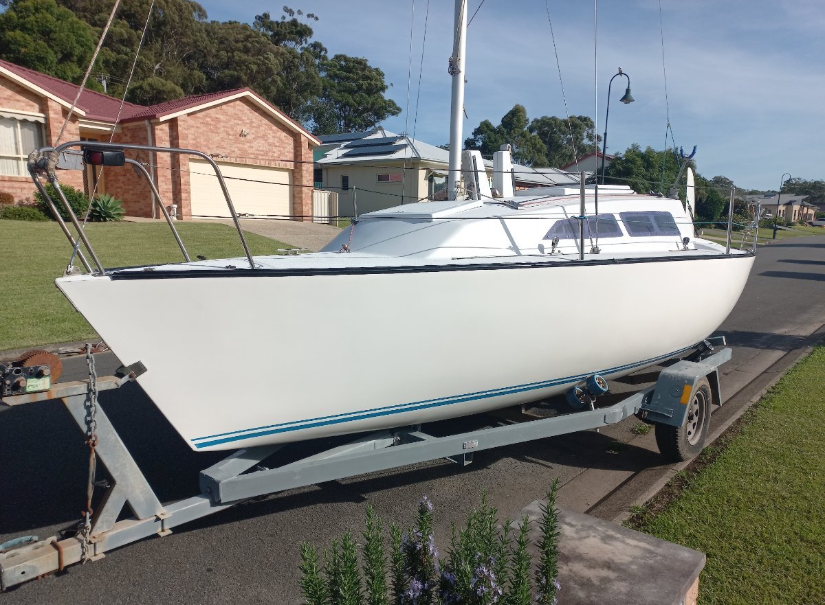 Castle 650 Boat For Sale - Waa2