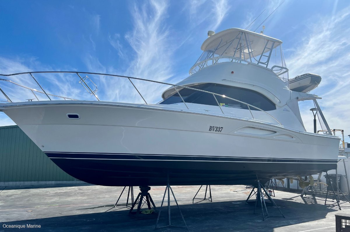 Riviera 37 Flybridge: Power Boats | Boat for Sale | Fibreglass/grp ...