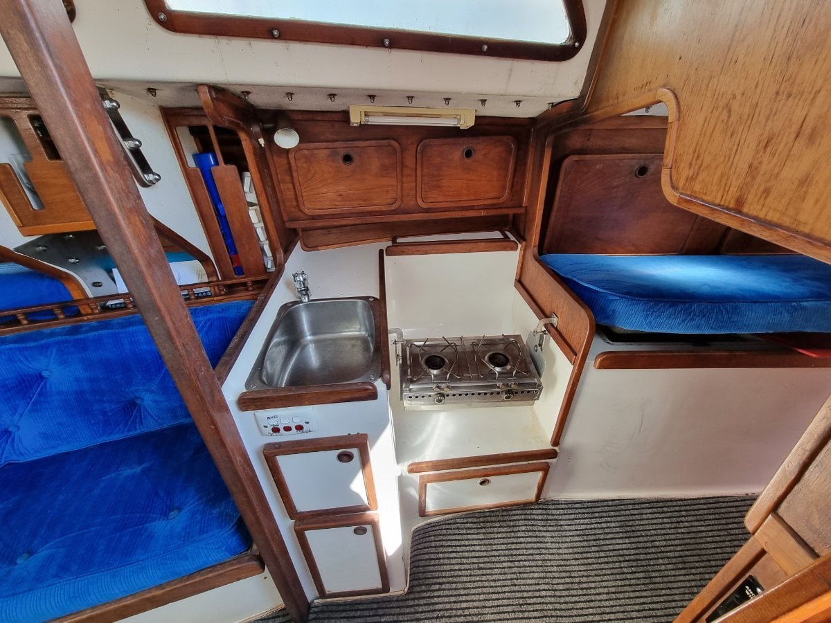 Adams 31 For Sale | Hallett Boat Brokers