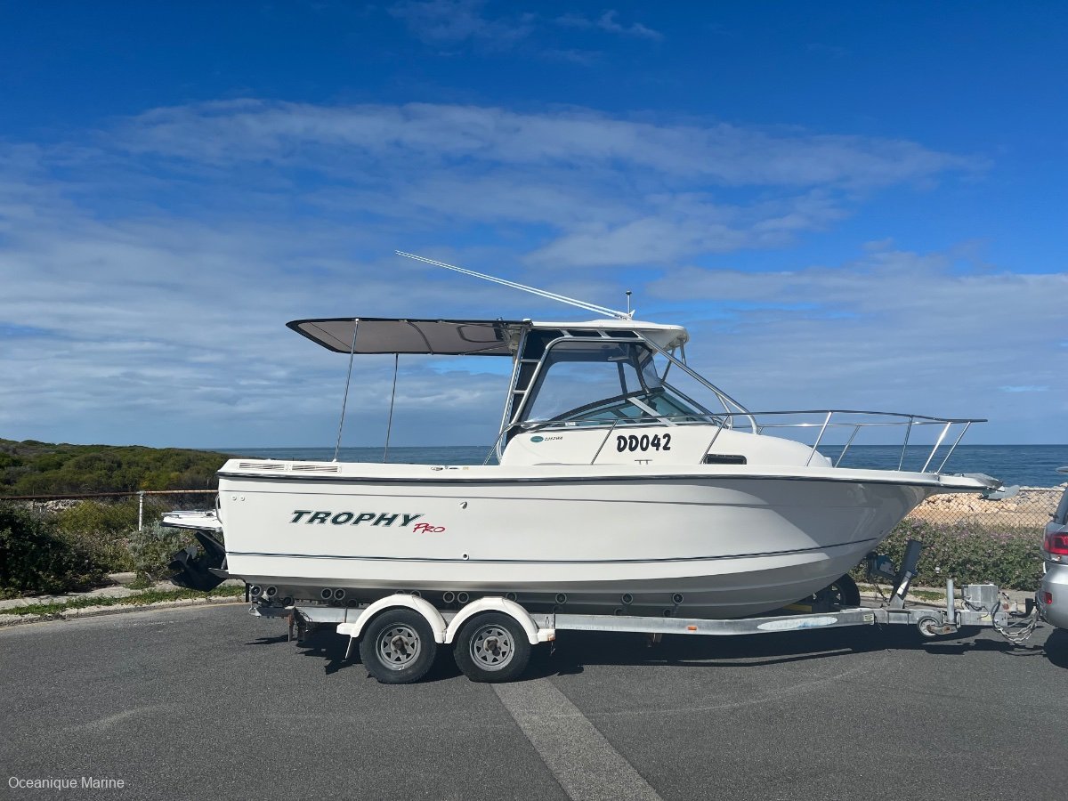 Trophy 2352 Walkaround With Hard Top!: Trailer Boats | Boats Online for ...