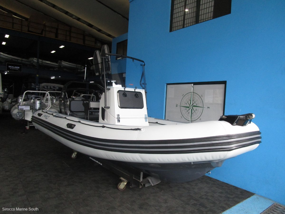 New Zodiac Pro 550 Centre Console Rib With Hypalon Tubes: Power Boats ...