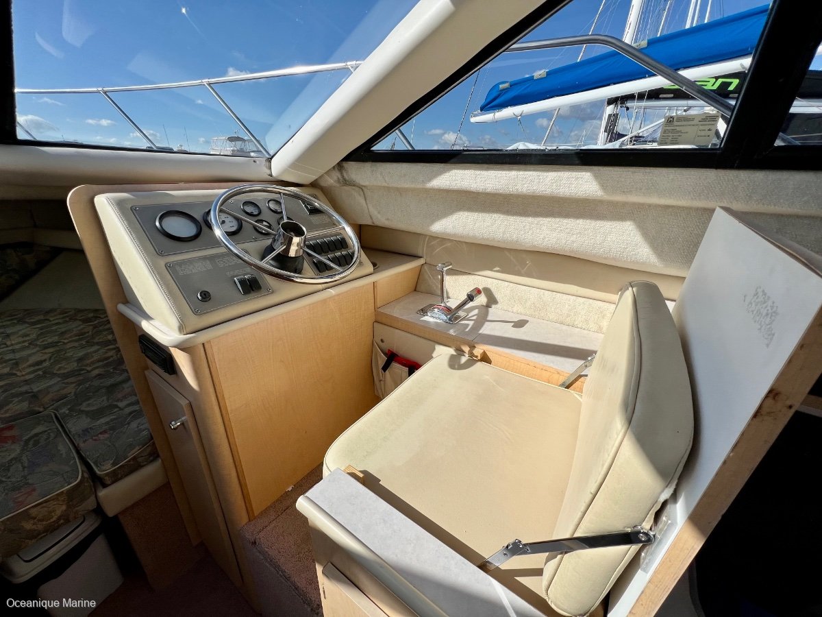 Bayliner 2858 Flybridge Cruiser: Power Boats | Boats Online for Sale ...