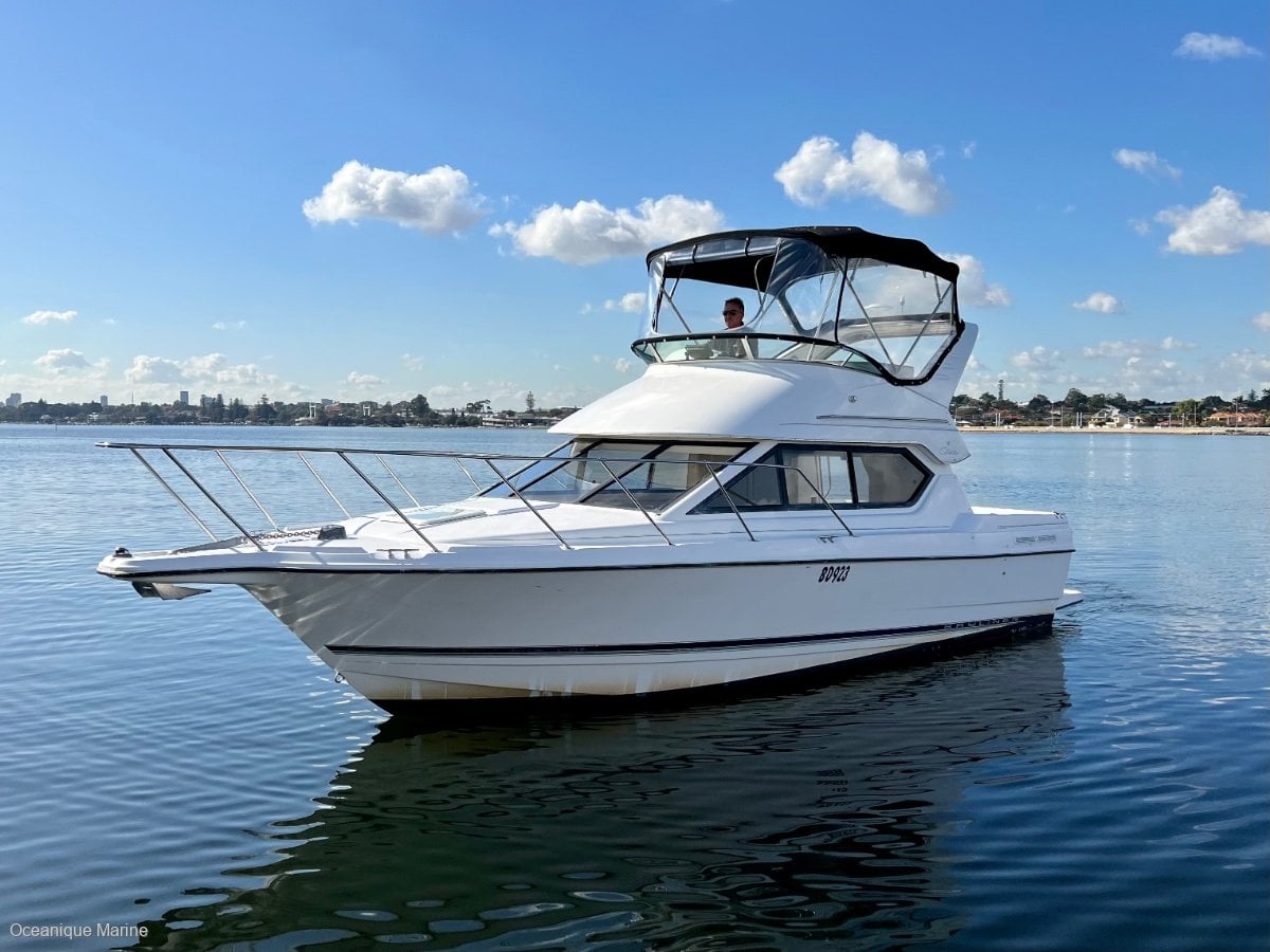 Bayliner 2858 Flybridge Cruiser: Power Boats | Boats Online for Sale ...