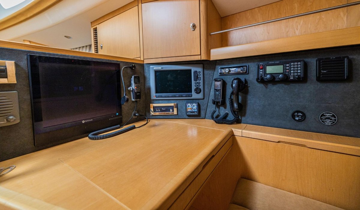 Oyster 54 - All Boat Brokerage - Newport Anchorage Marina Pittwater NSW