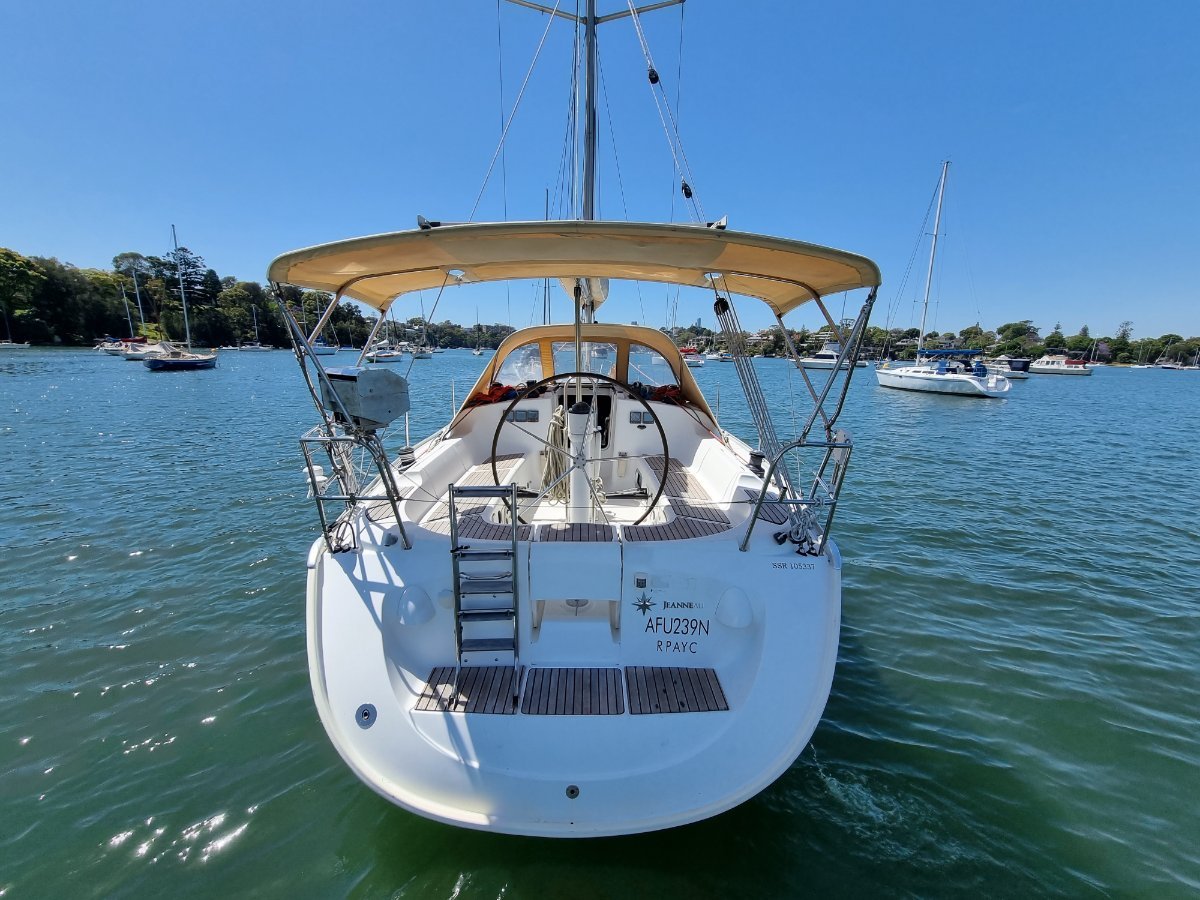 Jeanneau Sun Fast 37 For Sale | Hallett Boat Brokers