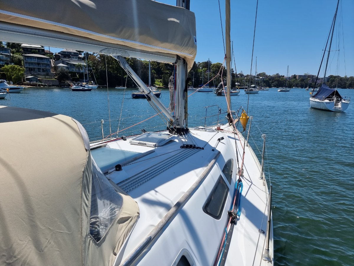 Jeanneau Sun Fast 37 For Sale | Hallett Boat Brokers