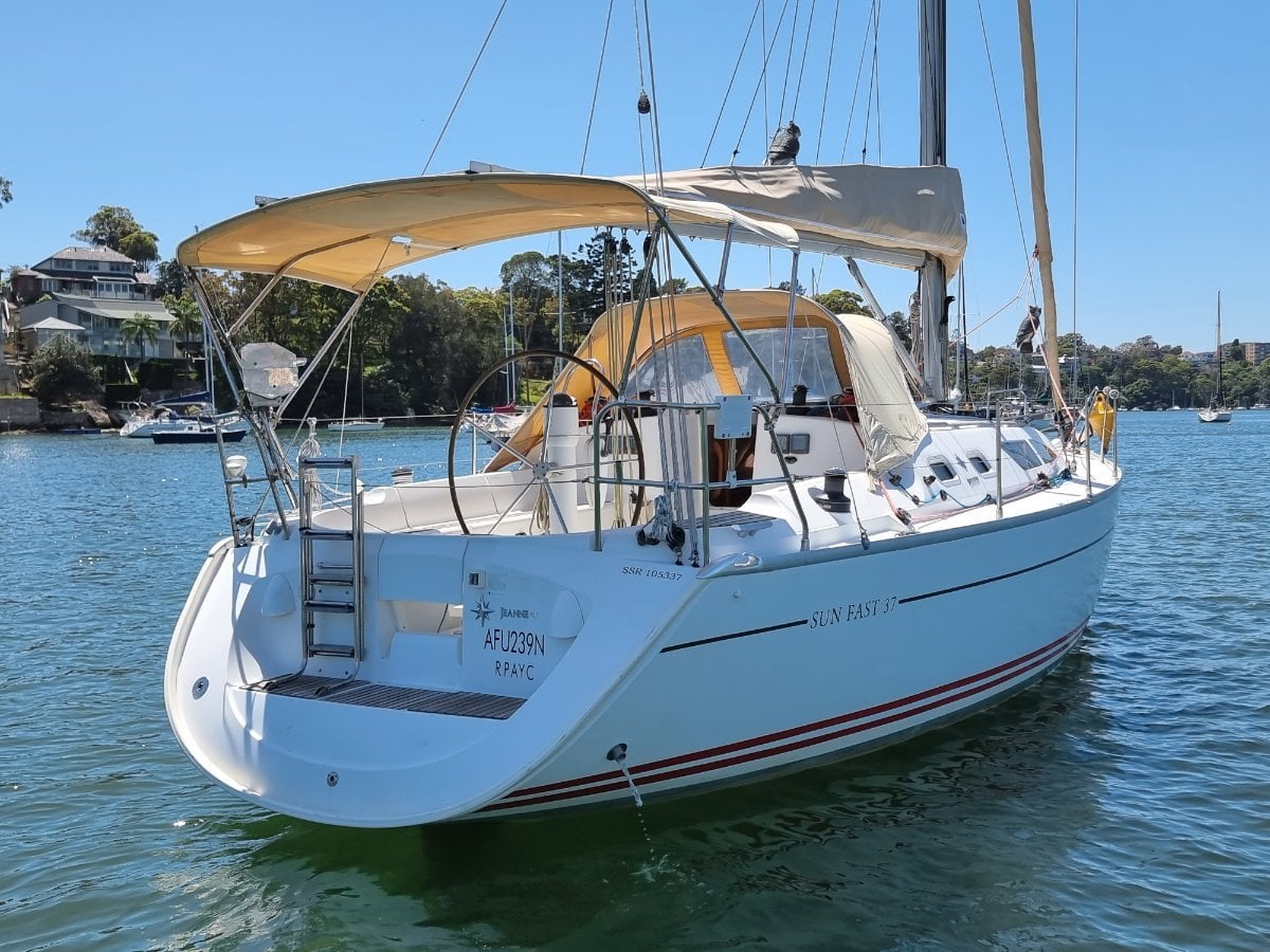 Jeanneau Sun Fast 37 For Sale | Hallett Boat Brokers