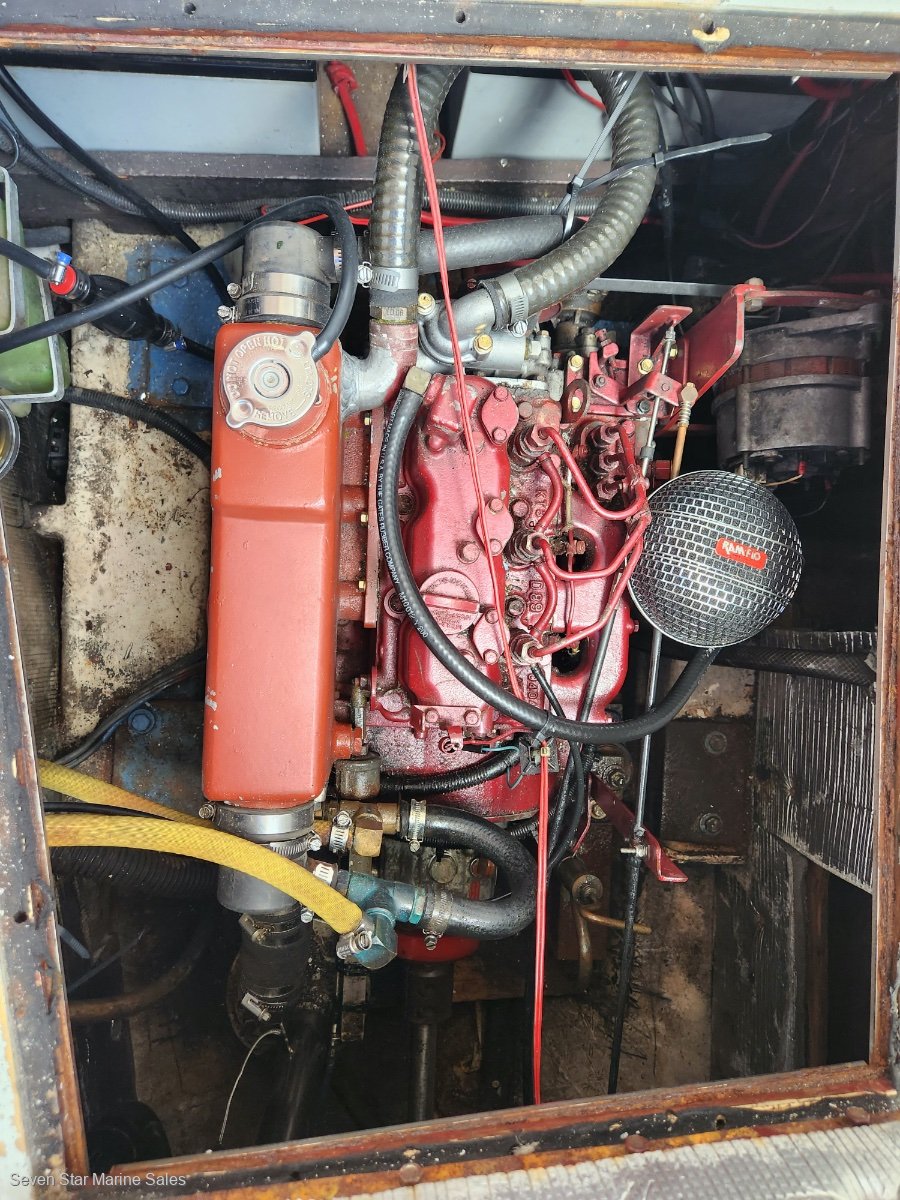 Used Manitou 32 Centre Cockpit Private Cabin Aft for Sale | Yachts For ...