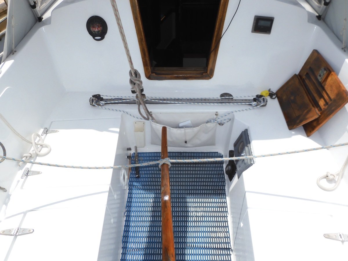 Used Traditional 30ft Long Keel Cruising Yacht for Sale | Yachts For ...