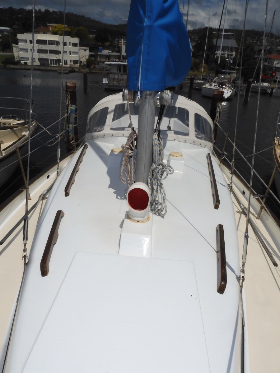 Used Traditional 30ft Long Keel Cruising Yacht for Sale | Yachts For ...