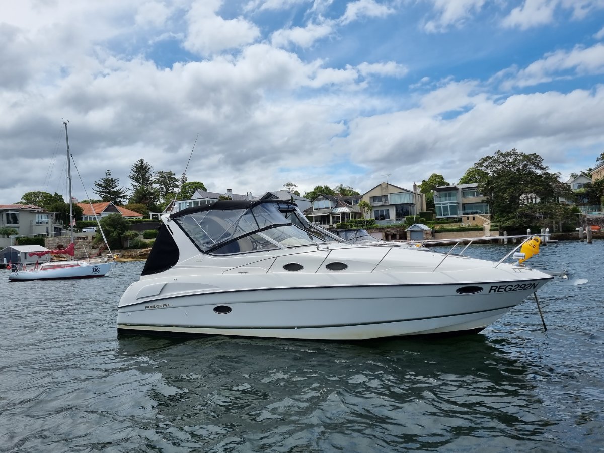 Regal 292 Commodore For Sale | Hallett Boat Brokers