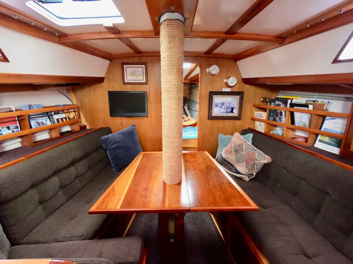 Sayer 40 Centre Cockpit Cruising Yacht Exceptional Fast Cruiser ...