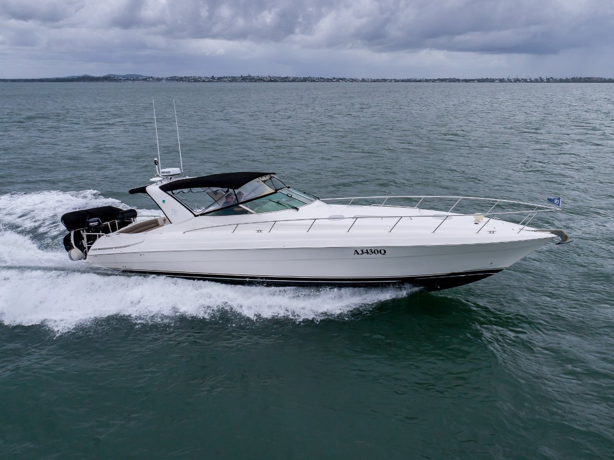 Riviera M430 Sports Cruiser Volvo D6 Engines: Power Boats | Boats ...