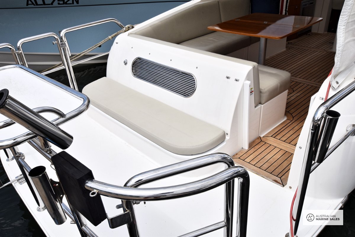 Maritimo 32 Sports Cruiser For Sale | Spectrum Marine