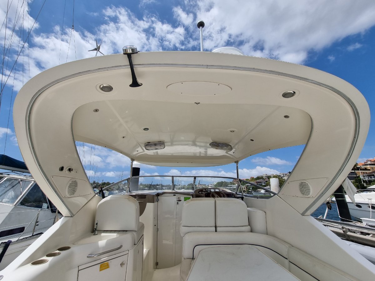 Bayliner 305 For Sale | Hallett Boat Brokers