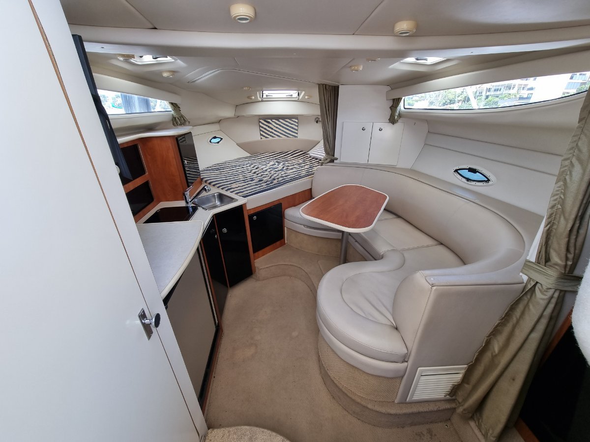 Bayliner 305 For Sale | Hallett Boat Brokers