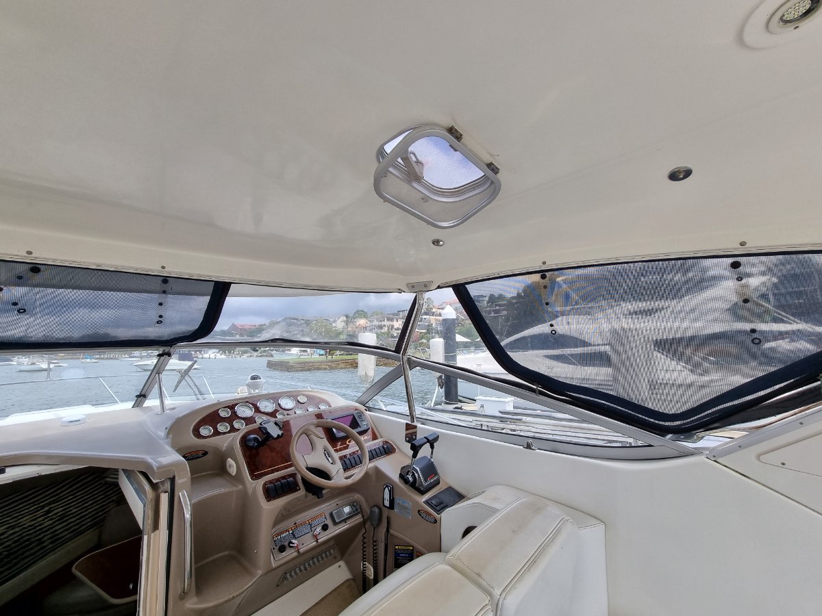 Bayliner 305 For Sale | Hallett Boat Brokers