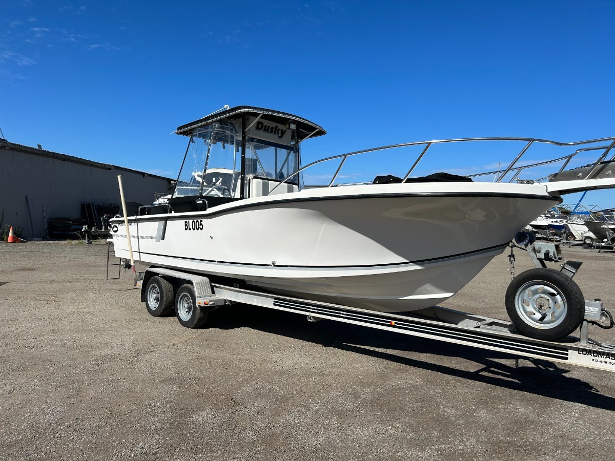 Dusky 256 Centre Console In Exceptional Condition: Trailer Boats ...