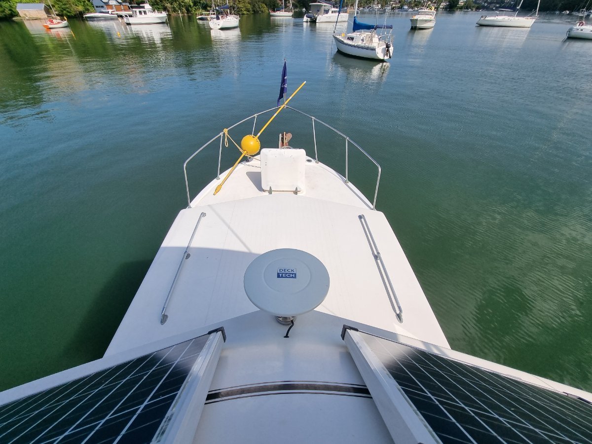 Mariner 26 Pacer Flybridge Cruiser For Sale | Hallett Boat Brokers