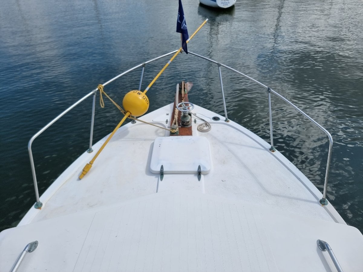 Mariner 26 Pacer Flybridge Cruiser For Sale | Hallett Boat Brokers