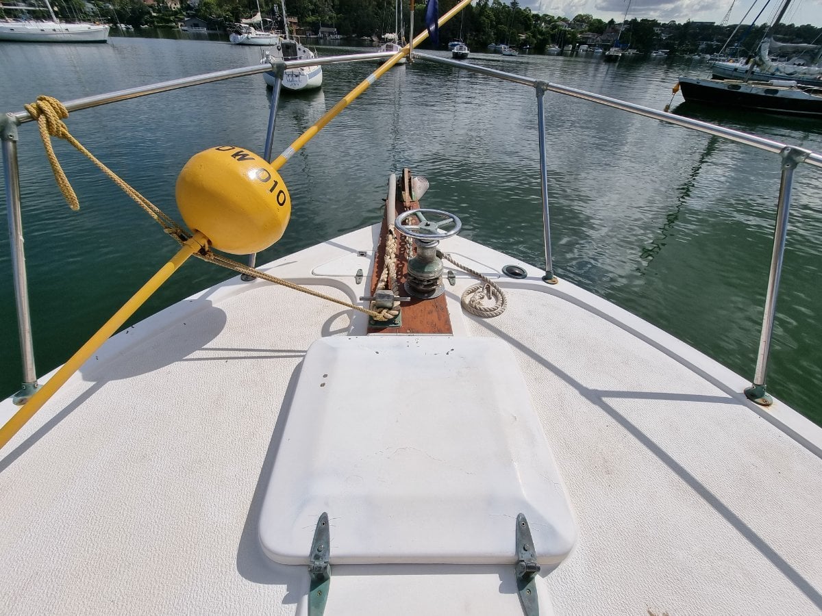 Mariner 26 Pacer Flybridge Cruiser For Sale | Hallett Boat Brokers