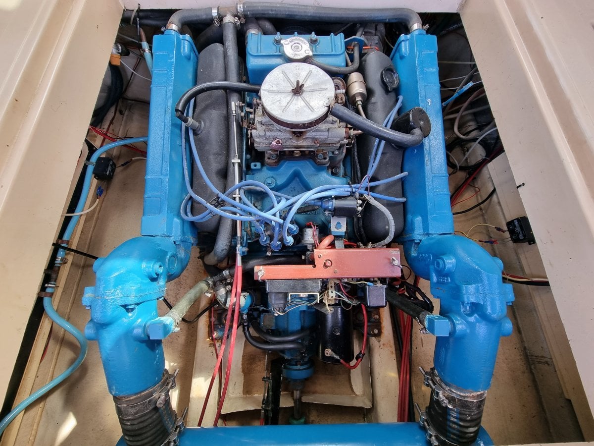 Mariner 26 Pacer Flybridge Cruiser For Sale | Hallett Boat Brokers