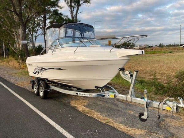 Haines Hunter 565 R: Power Boats | Boats Online for Sale | Fibreglass ...