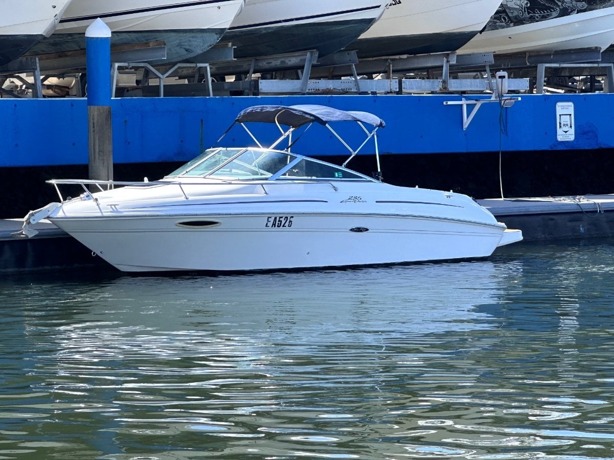 Sea Ray 235 Express Cruiser: Power Boats | Boats Online for Sale ...