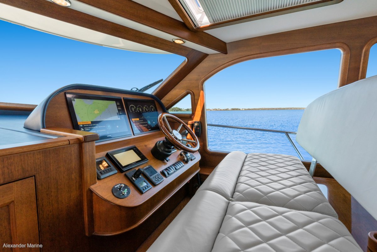 Used Palm Beach Motor Yachts 65 Sedan for Sale | Boats For Sale | Yachthub