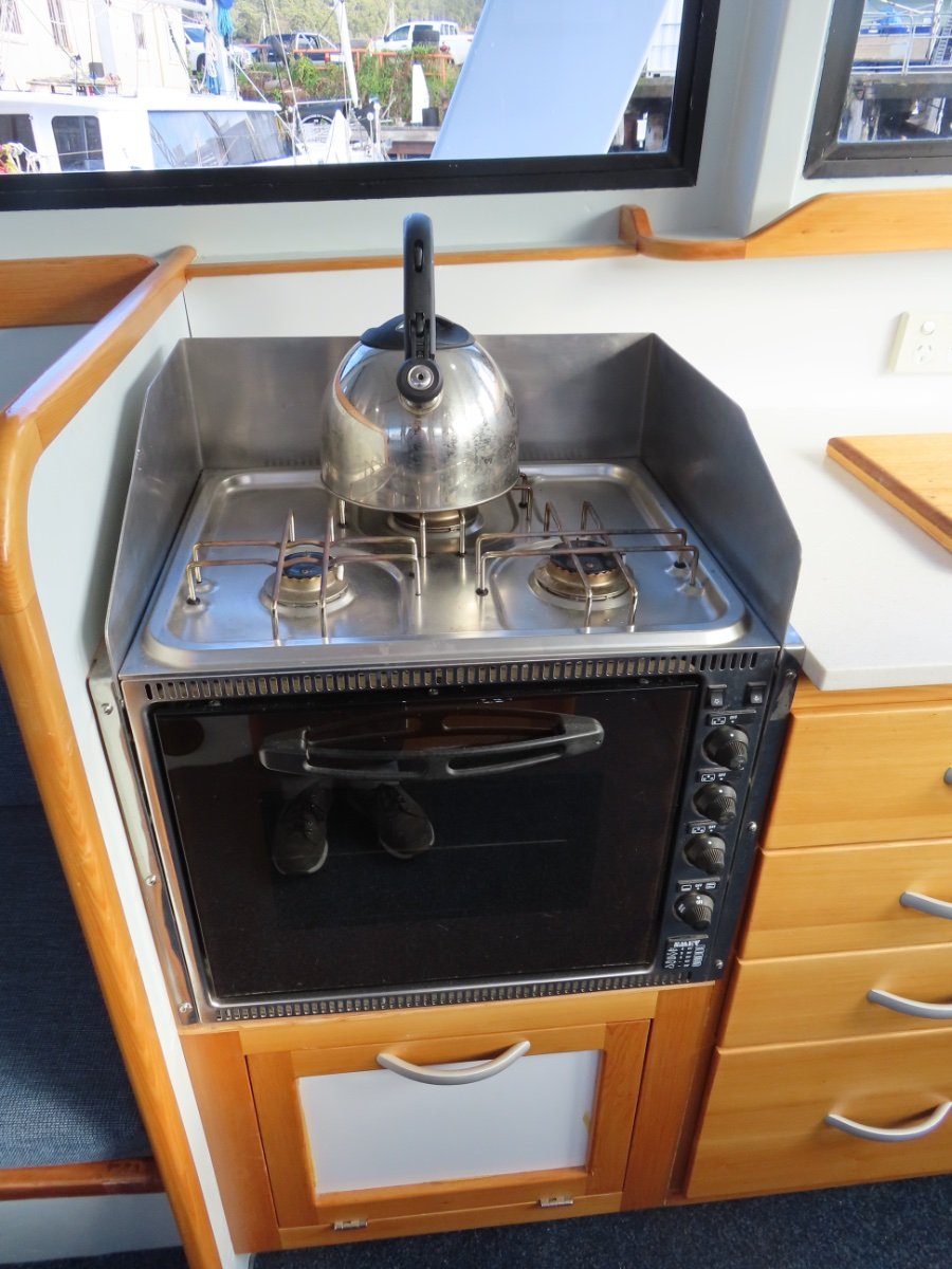 Legionnaire 36 Flybridge Cruiser Superbly Upgraded: Power Boats | Boats ...