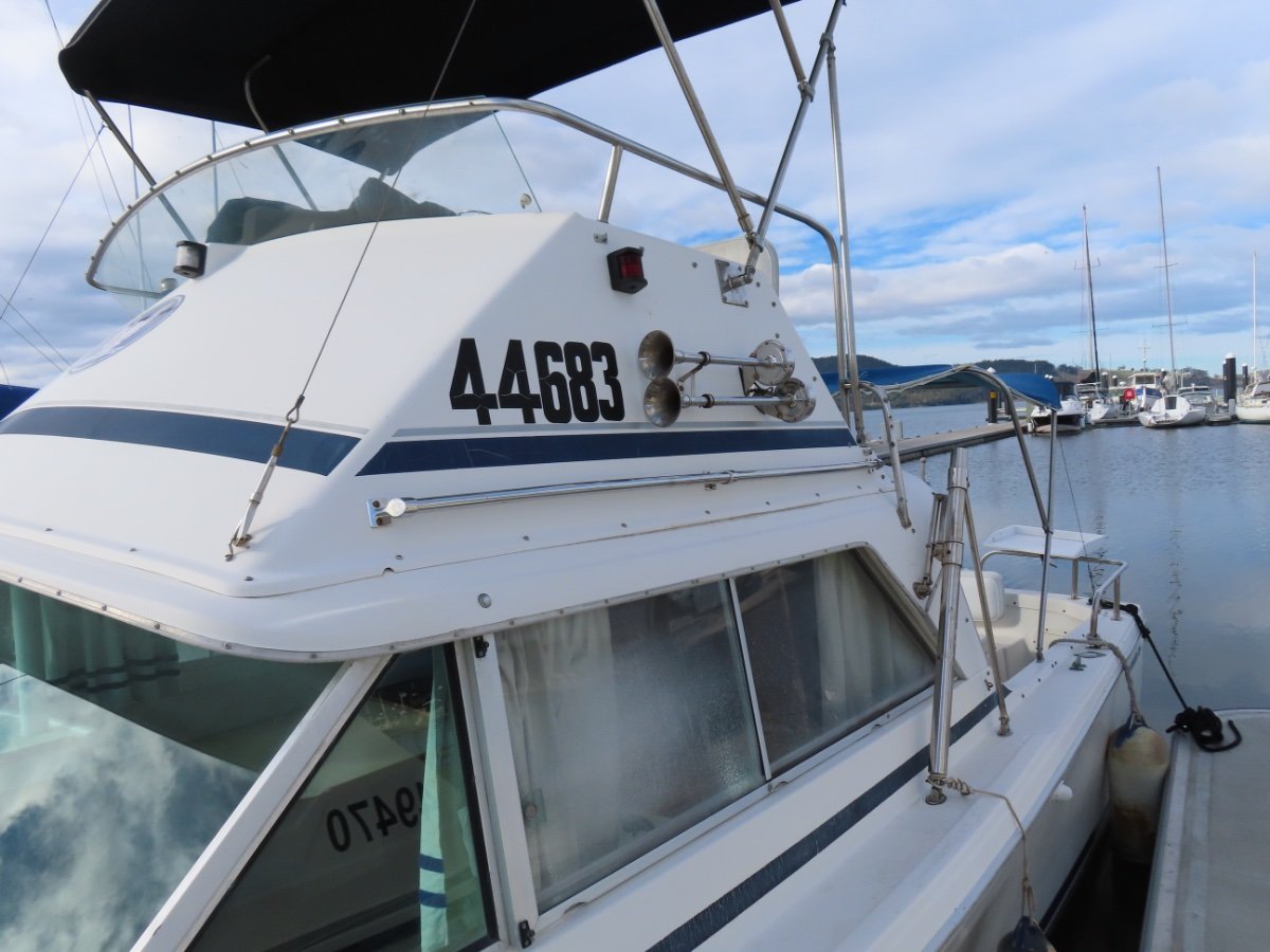 Used Bertram 25 Flybridge Freshly Serviced, Low Hours Engine! for Sale ...