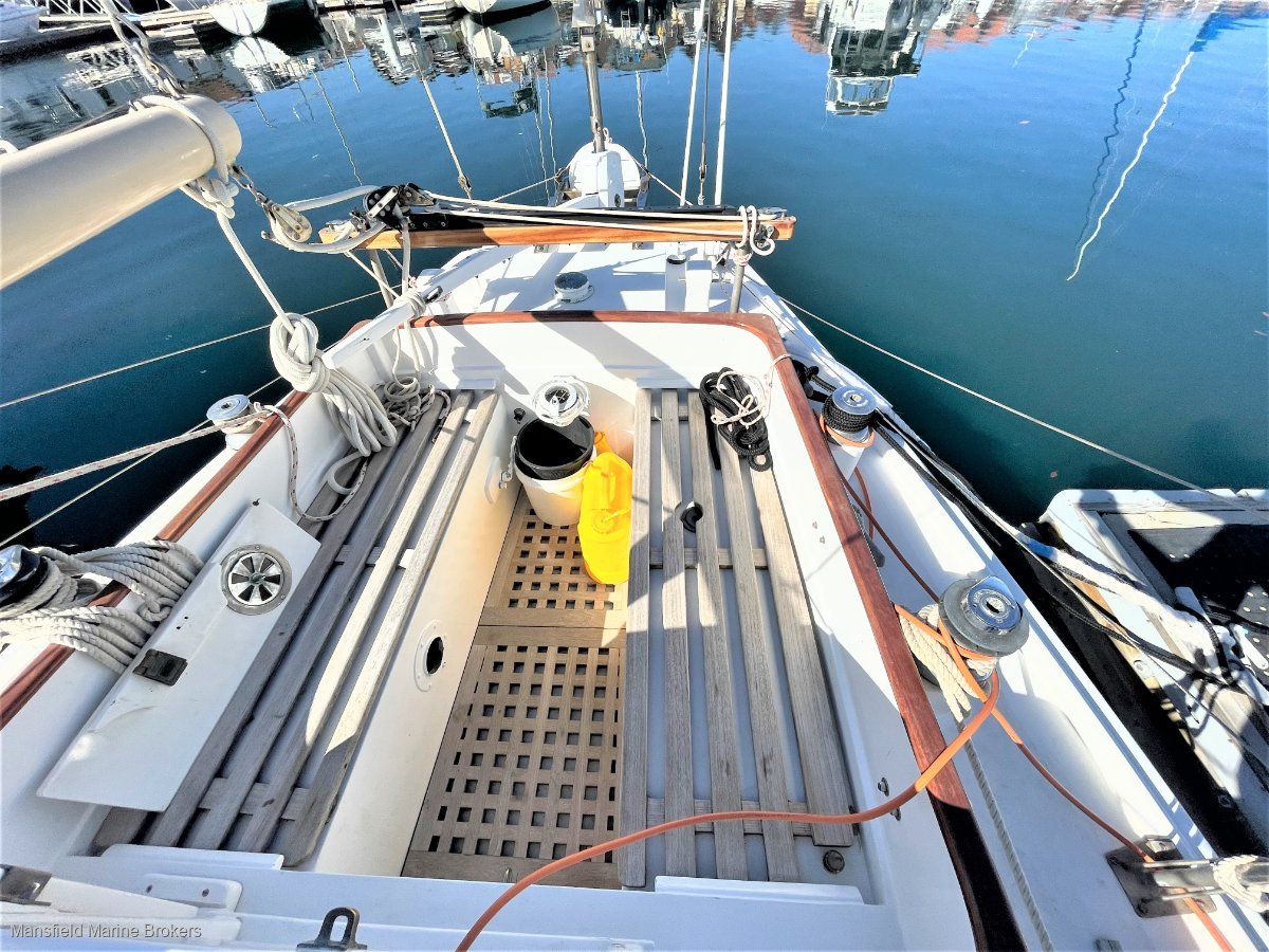 Harrison Butler 27 Classic Carvel Cutter: Sailing Boats | Boats Online ...