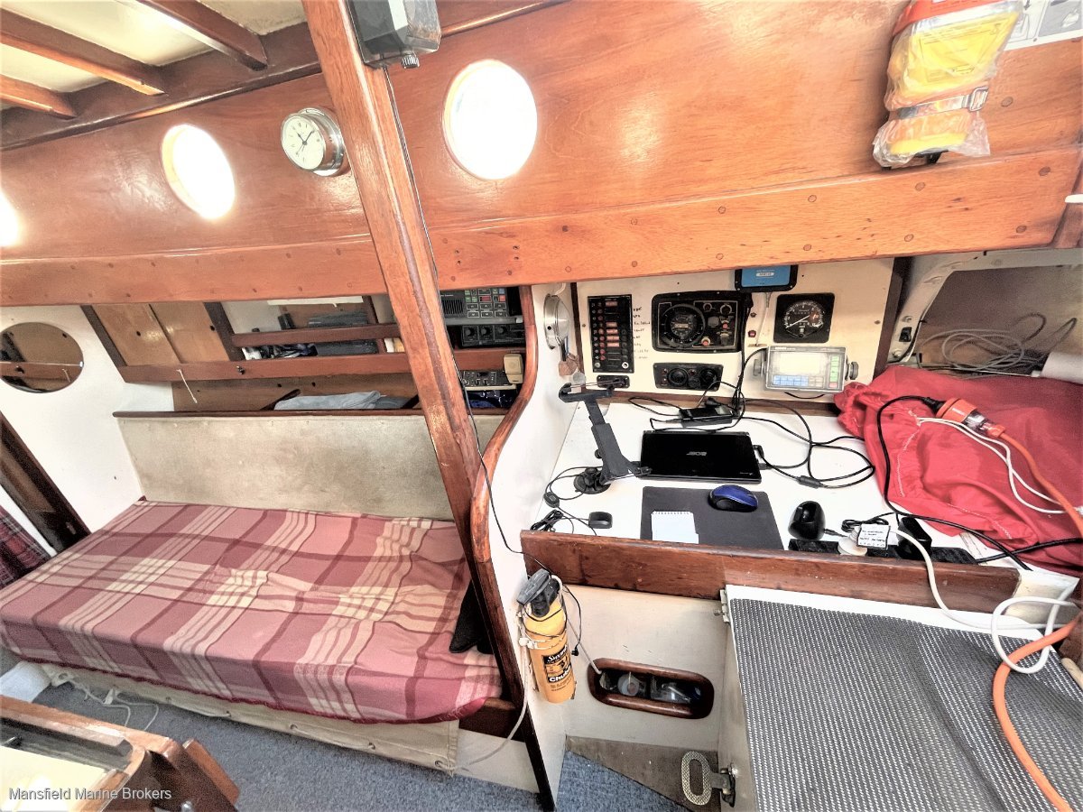 Harrison Butler 27 Classic Carvel Cutter: Sailing Boats | Boats Online ...