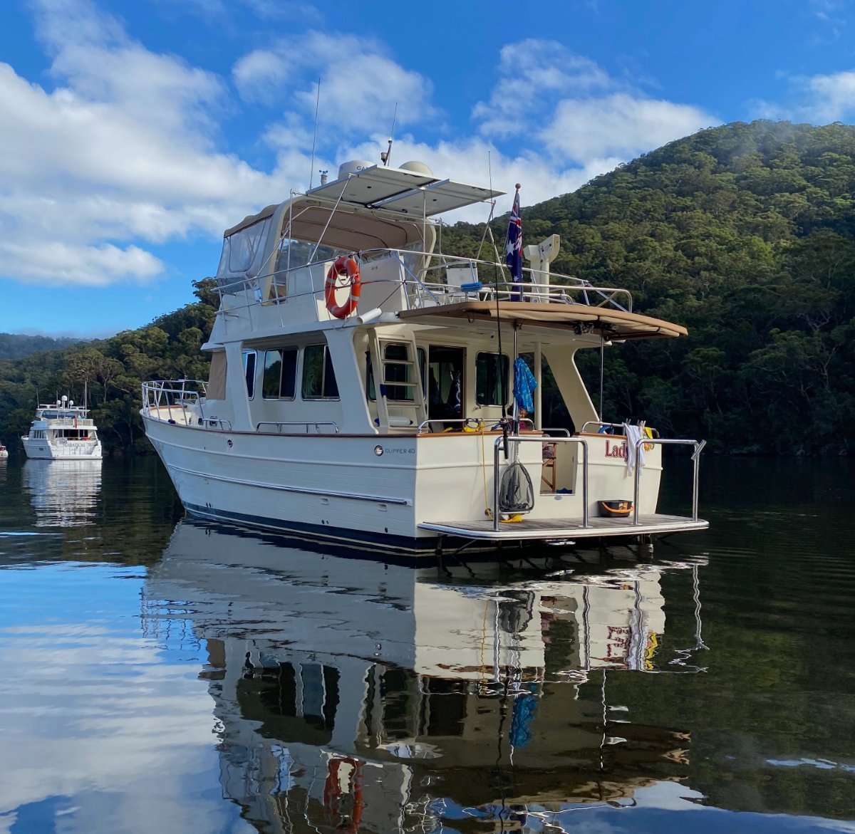 Used Clipper Heritage 40 Semi Displacement Flybridge Coastal Passage ...