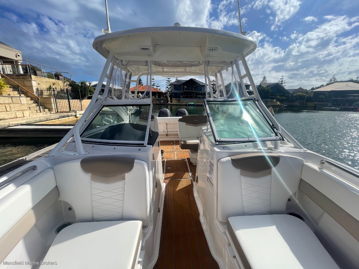 Robalo R247: Power Boats | Boats Online for Sale | Fibreglass/grp ...