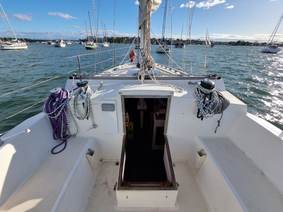Mottle 33 For Sale | Hallett Boat Brokers