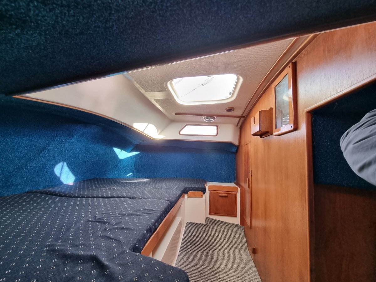 Mottle 33 For Sale | Hallett Boat Brokers