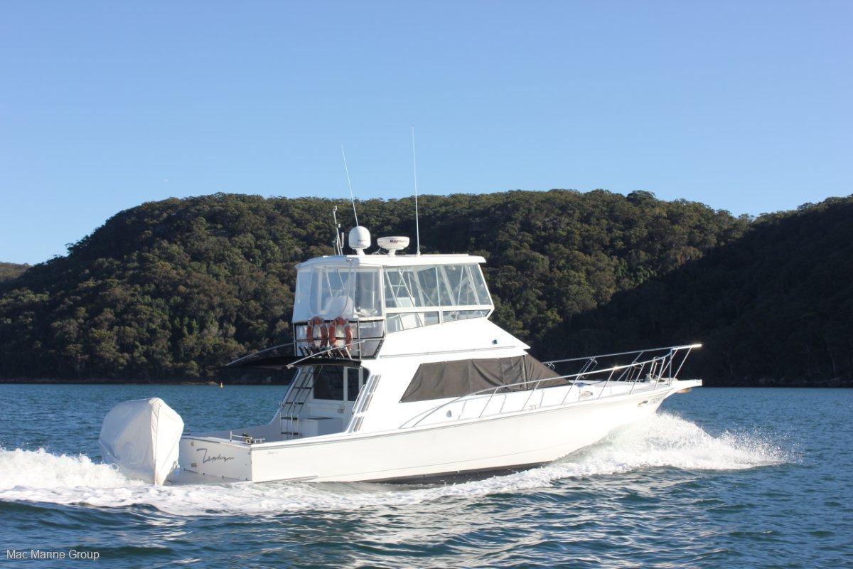 Used Dominator 40 Flybridge Dominator Mould, Modified For Custom Build ...