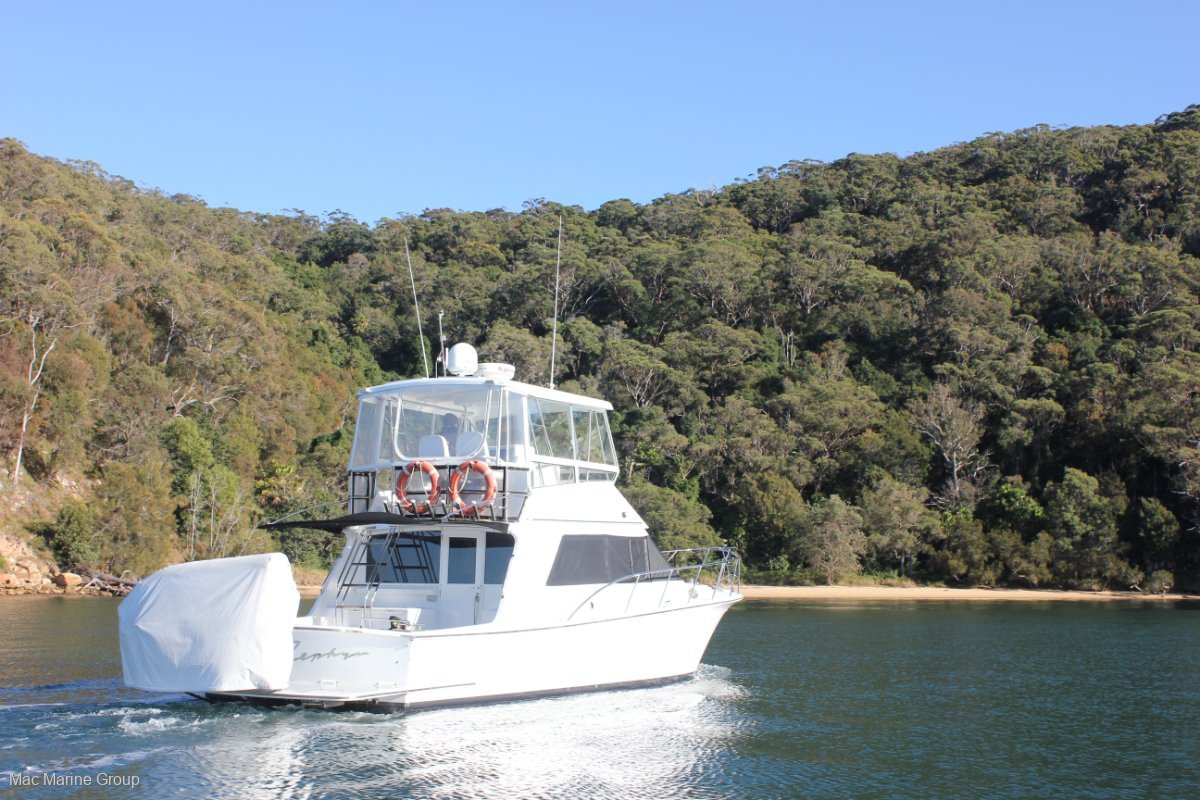 Used Dominator 40 Flybridge Dominator Mould, Modified For Custom Build ...