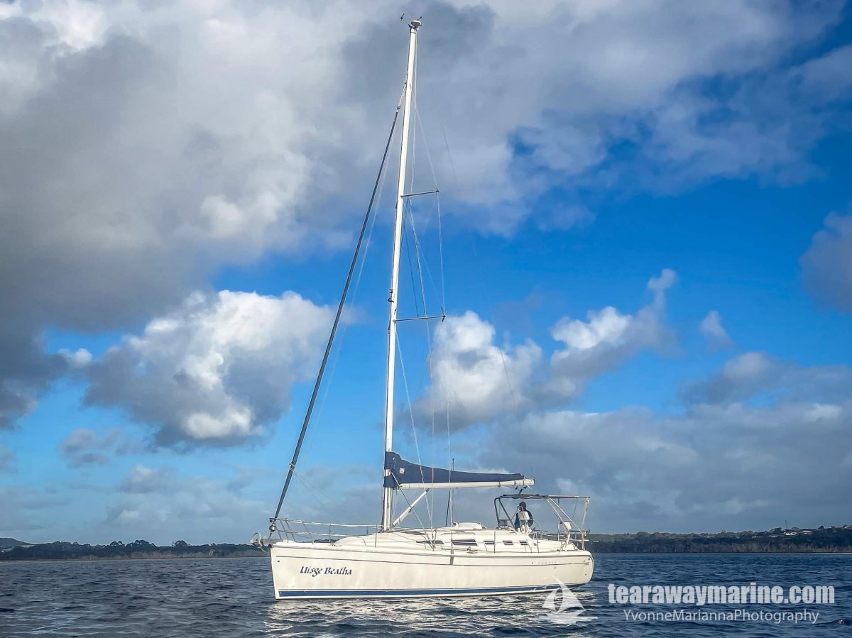 Hunter 38: Sailing Boats | Boats Online for Sale | Fibreglass/grp ...