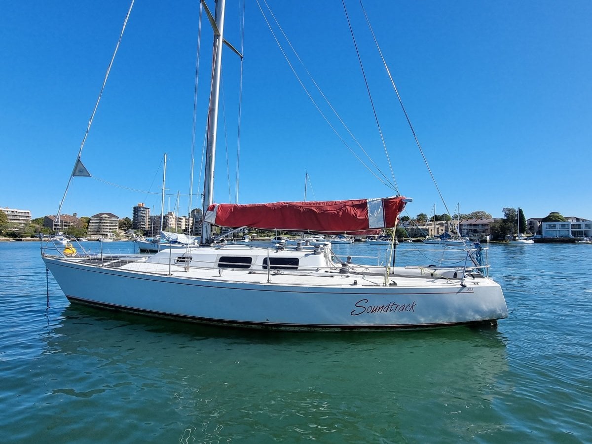 J Boats J/35 For Sale | Hallett Boat Brokers