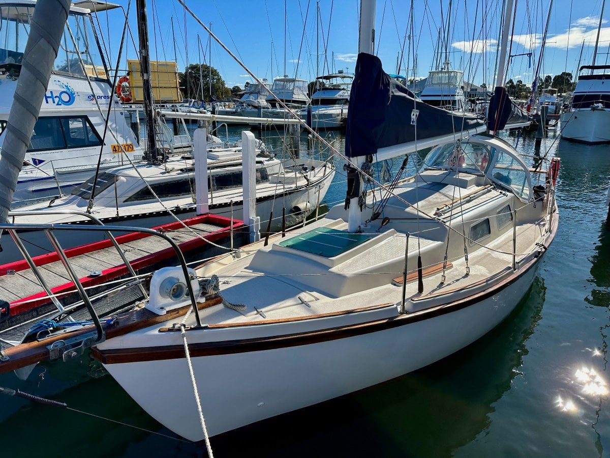 Walker H28: Sailing Boats | Boats Online for Sale | Fibreglass/grp ...