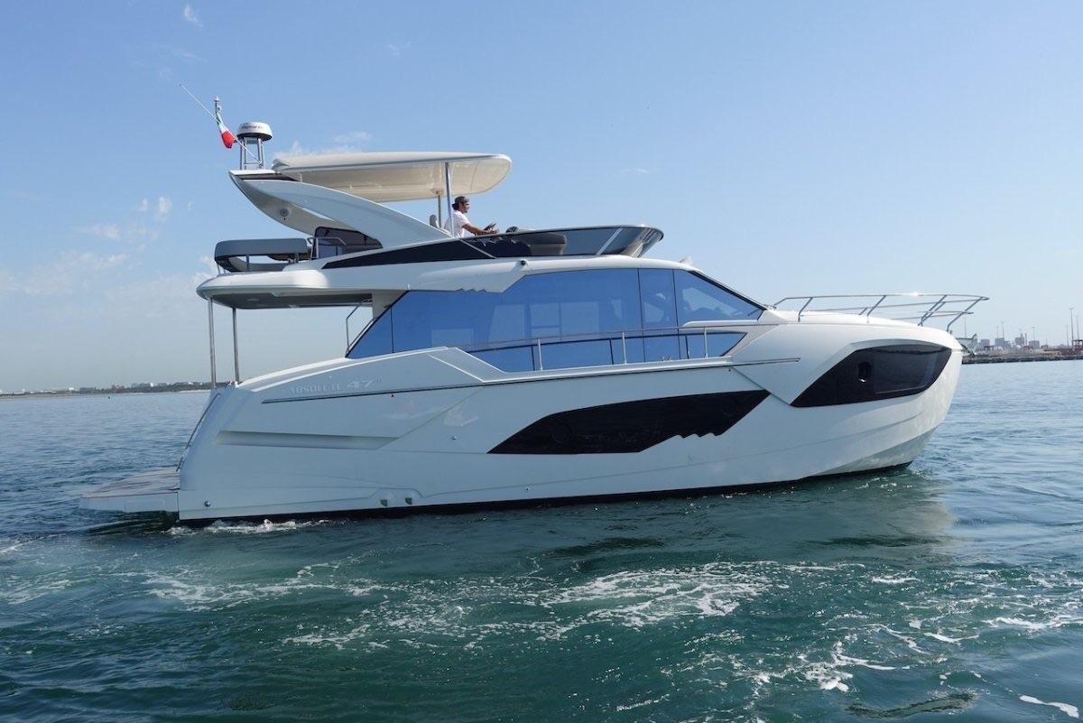 Absolute 47 Fly - 2021 Model: Power Boats | Boats Online for Sale ...